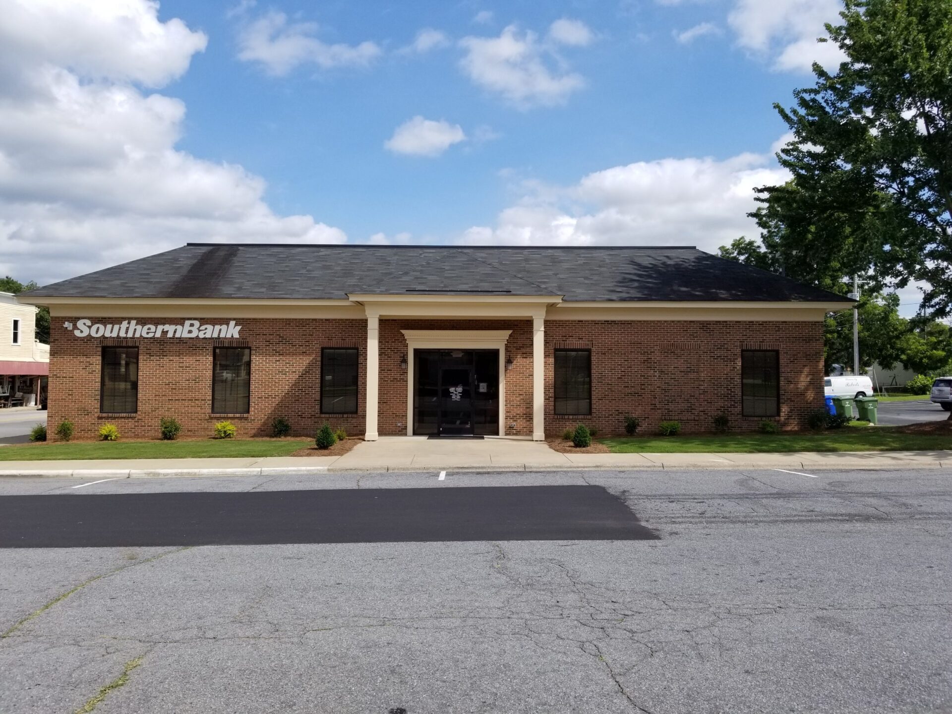 Southern Bank of Pinetops on E. Hamlet St | Personal and Business Banking